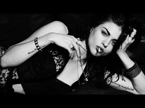 Frances Bean Cobain Out of Shadows; Only Daughter of Kurt Cobain and Courtney Love Poses for Fashion