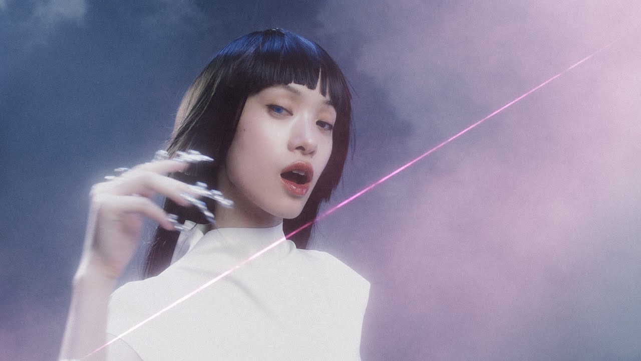 FiFi ZHANG - WHERE U R (angel with no feathers) (Visualizer)