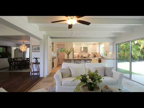 Bright & Breezy Kahala Home | 526 Ahina Street, Honolulu, Hawaii