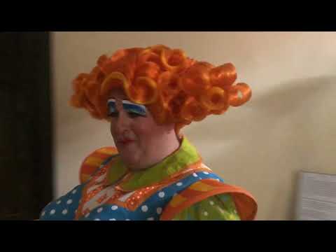 Widow Twankey invites you to come and see Aladdin at Derby Arena #DerbyPanto