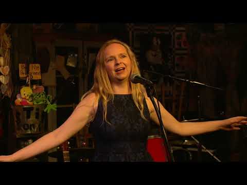 Anna at Kulak’s Woodshed – Anna Sahlstrom.com