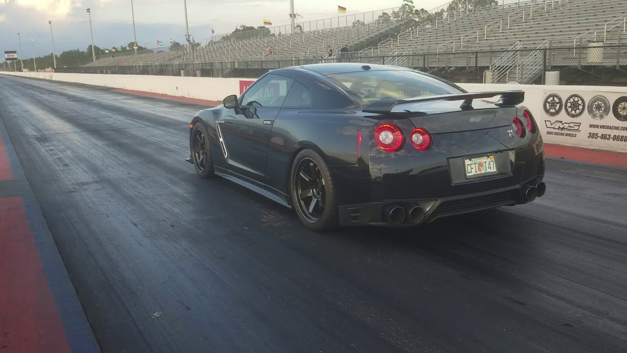 Nissan GT-R Drag Races Hellcat, The Fight Is Brutal - autoevolution
