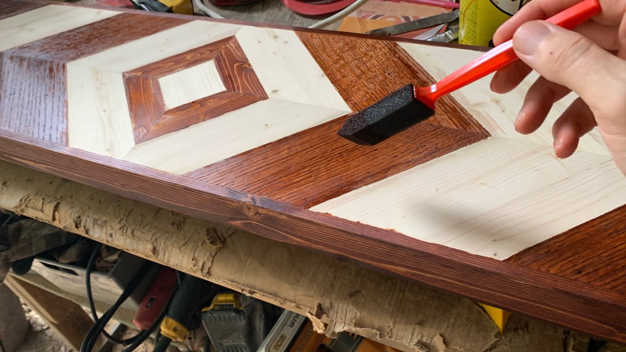Staining an alternating pattern on a wooden chevron table