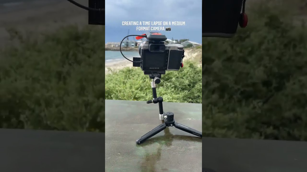 Just how amazing and sturdy this mini tripod is. Video credit to @SimonPhillipsPhoto🔥​