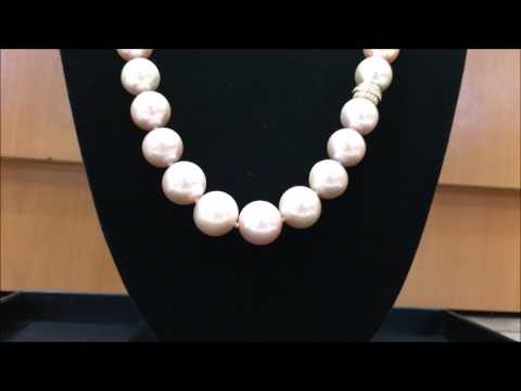 pearls necklace at DK Gems BEST jewelry stores in St Maarten