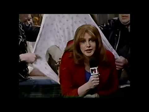 Saturday Night Live (1993) Wedgie