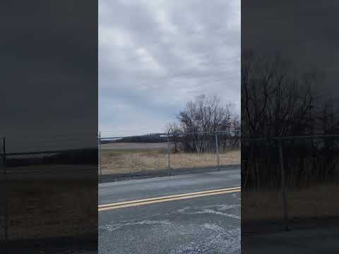 JetBlue A321 landing at Bradley International Airport