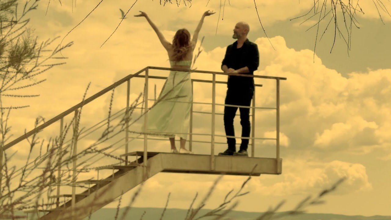 Lyrics & Translations of KARTA DO AMERIKE by Pavel | Popnable