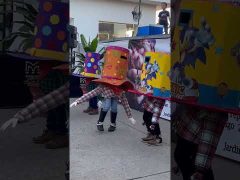 El baile de los enanos muy chistoso