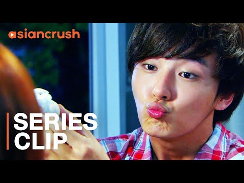 Dumb cute guy put ramen all over my body... | Chinese Drama | Happy Noodle