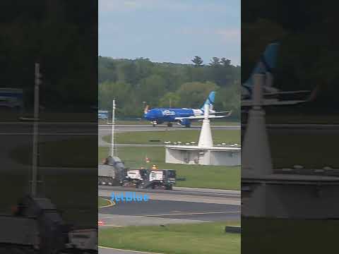 JetBlue A320 NEW Livery Landing At Albany International Airport