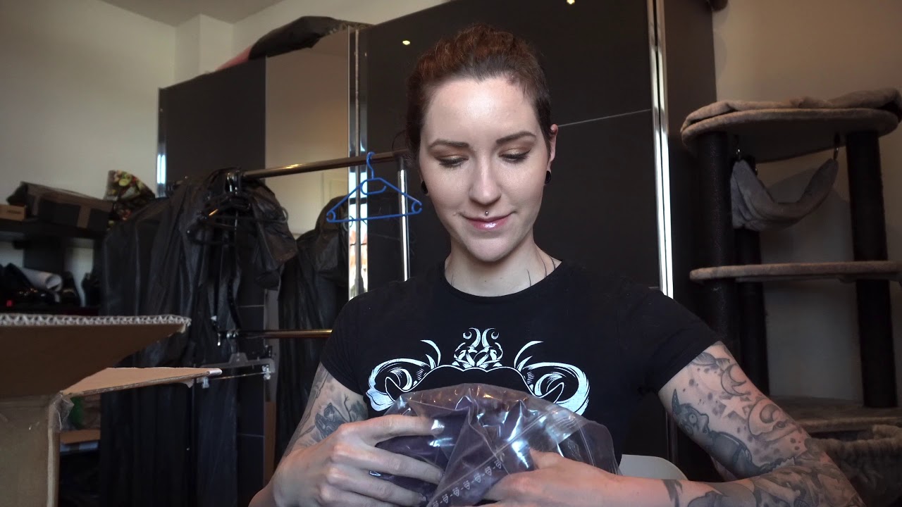 Unboxing Latex Easterbox