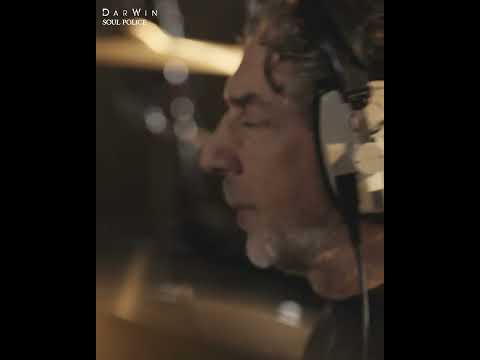 Greg Howe - Simon Phillips -Mohini Dey jammin' on "Soul Police"
