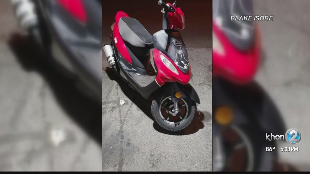 Man thrown off moped in moped theft