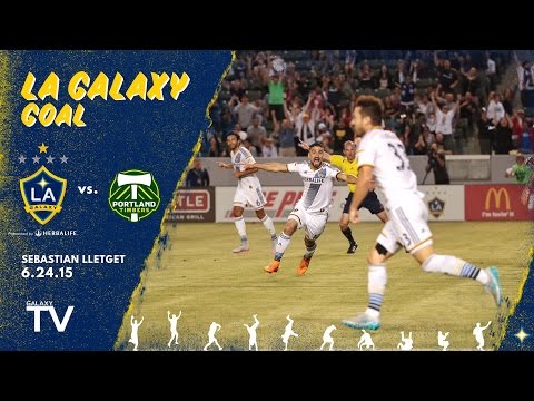 GOAL: Sebastian Lletget pounces on a ball inside the box | #LAvPOR