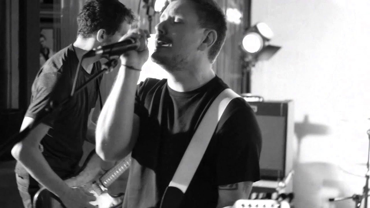 LAiKA'S FLiGHT - Never Forget Official Video