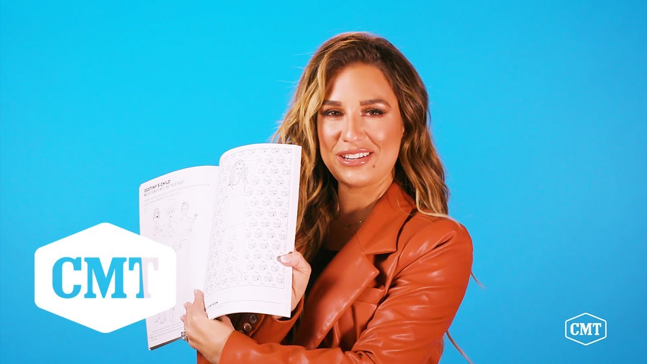 Jessie James Decker's Tour Essentials | CMT