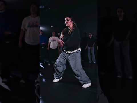 Shake That Thing ππ #AREA54 #dance #dancevideo #viralshort #fyp #seanpaul #expression