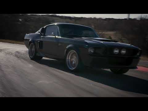Classic Recreation's Full Carbon-Fiber '67 Shelby Mustang GT500 CR