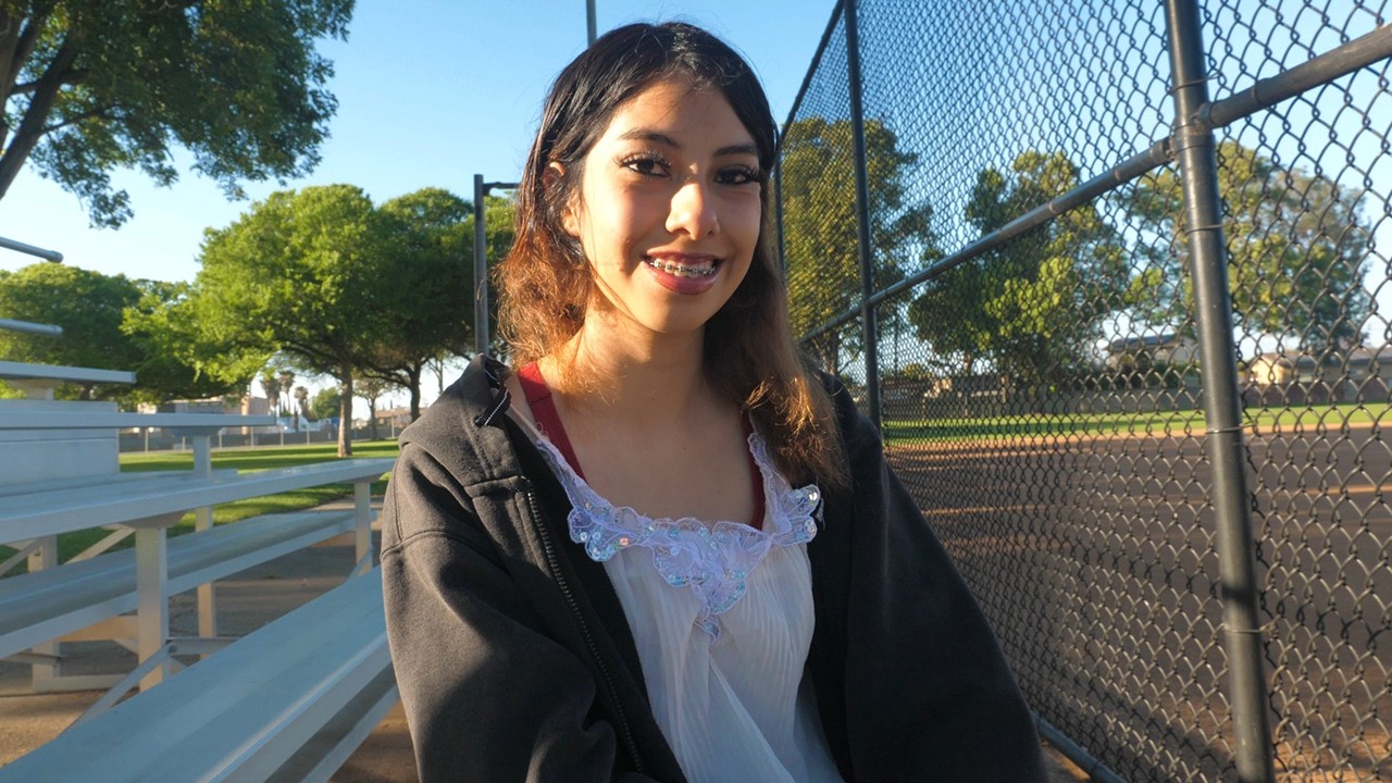I Didn't Know People Were Into Feet... (Young Latina Shows Feet)