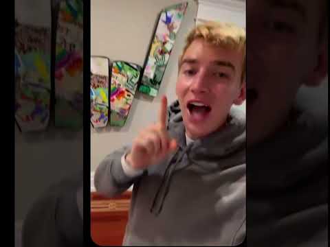 #stephensharer @StephenSharer this is a fans mail he is showing us 