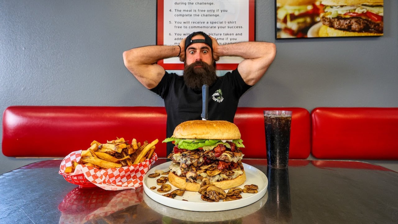 ONLY ONE PERSON HAS BEATEN THE BIGGEST BURGER AT IDAHO'S FAMOUS MAN V. FOOD DINER! | BeardMeatsFood