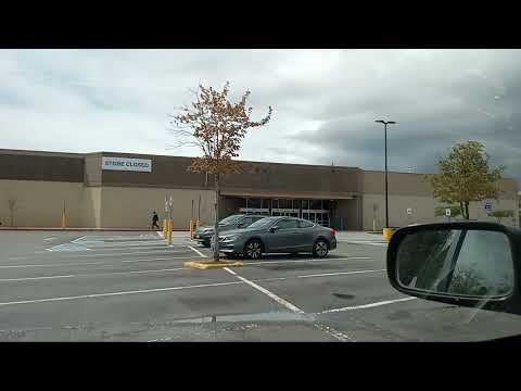 Walmart Factoria Place,Bellevue Wa Outpriced The Neighborhood Closed Permanently.