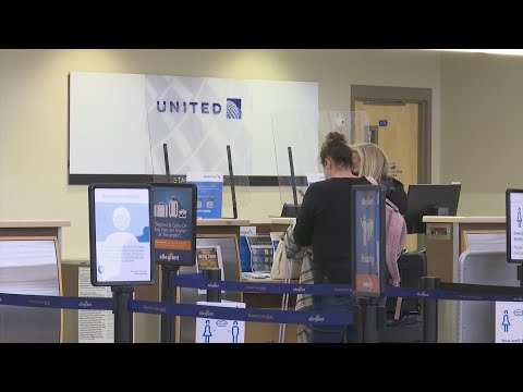 Direct flights to Chicago from Bismarck Airport end
