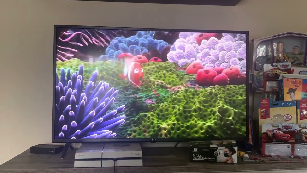 Finding Nemo (2003) Nemo gets captured