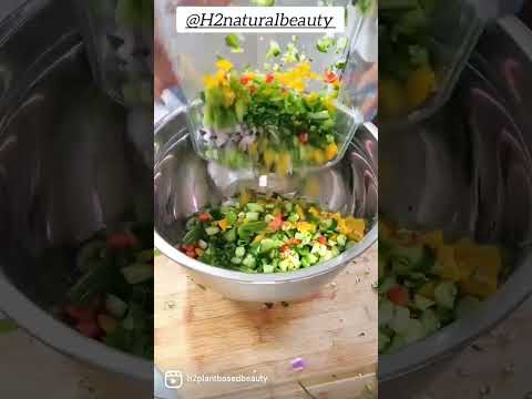 Spinach and arugula chopped salad 🥗 #choppedsalad #saladtoppings #vegan