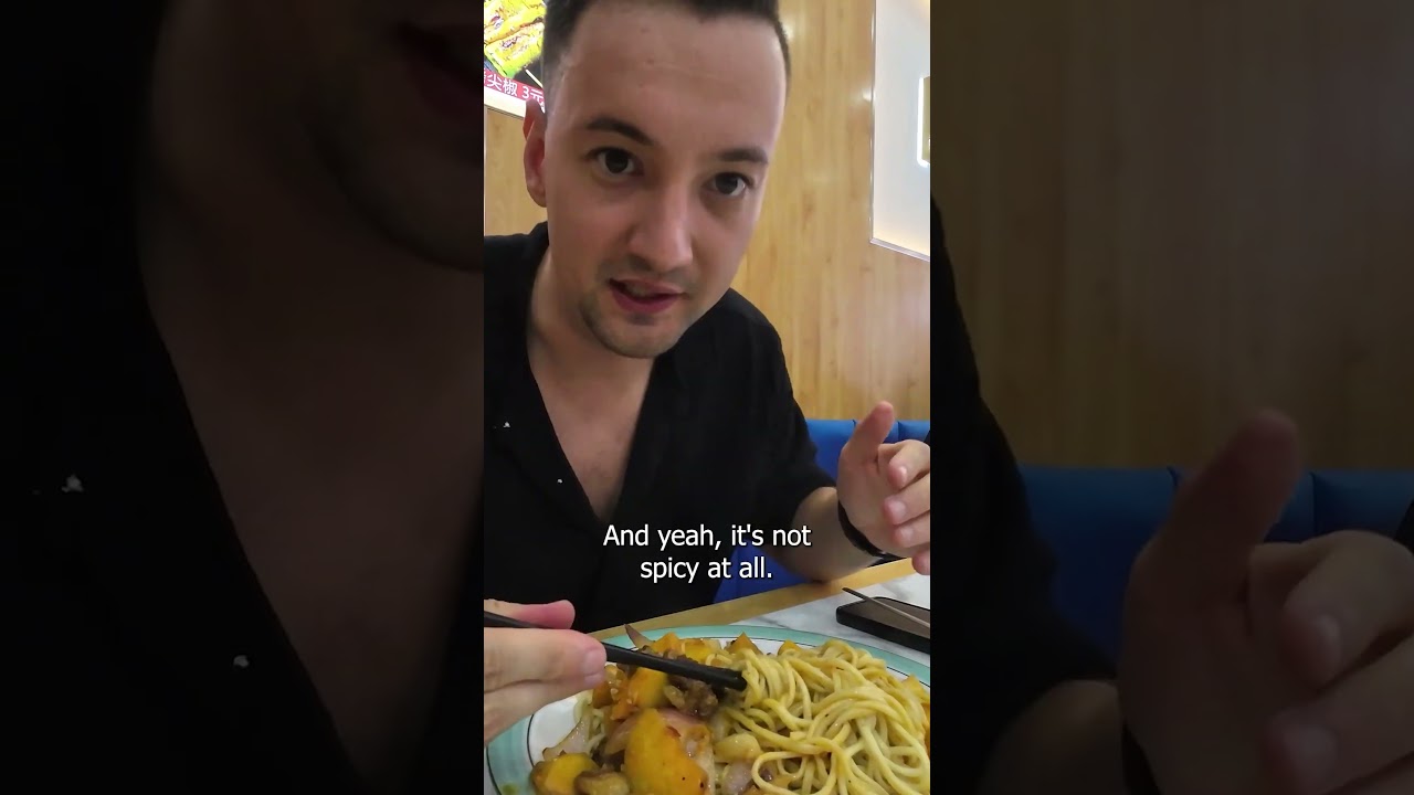 $3.70 Beef Noodles In Shanghai, China 🇨🇳