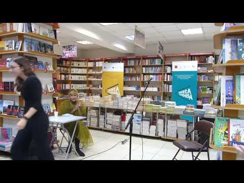 Seară poetică Alina Purcaru, la Librăria din Centru