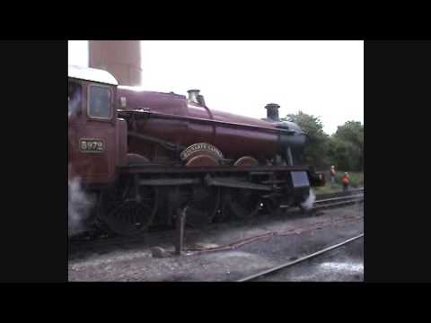 Steam horror. Hogwarts Express 5972 meets Black Prince 92203 & Knight bus. Cotswold Steam Festival