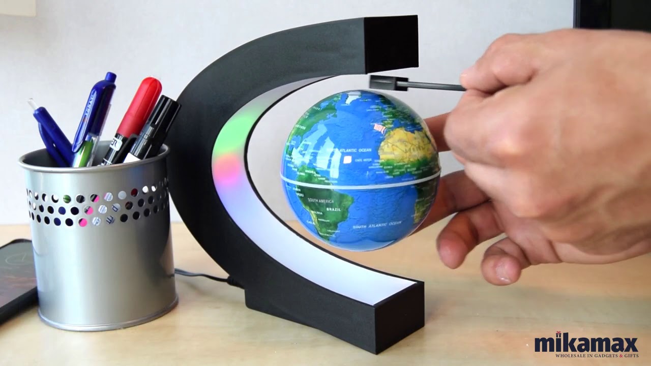 Levitating Globe  @Menkind