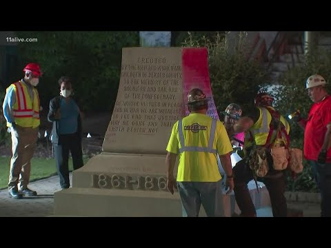 DeKalb votes on new John Lewis statue at courthouse