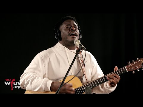 Kashus Culpepper - "Talk With Me" (Live at WFUV)