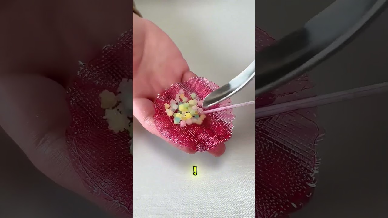 🍬🤩 What candy is this I’ve never seen it!#funny