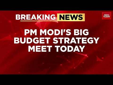 PM Modi's Budget Strategy Meeting with Top Economists for FY 2025-26 | India Today