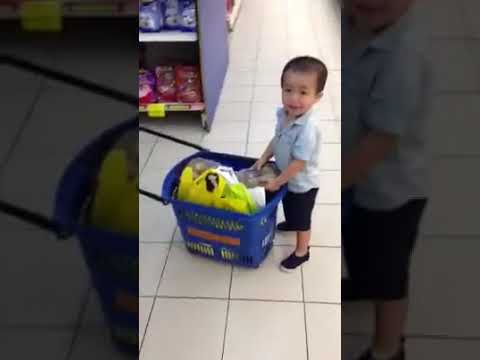 Shopping with my Little Tiger in Sheng Siong Red Hill to buy fruit and send to my house in VN 🤑