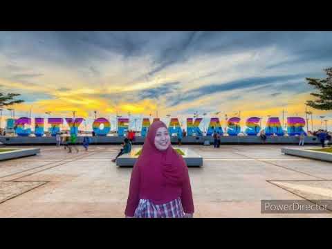 menirukan gerakan tari kipas dan tari gandrang bulo