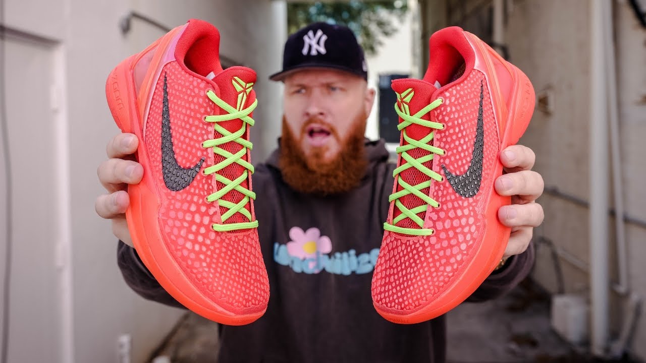 DON'T BUY THE NIKE KOBE 6 REVERSE GRINCH SNEAKERS WITHOUT WATCHING THIS!! (Early In Hand Review)