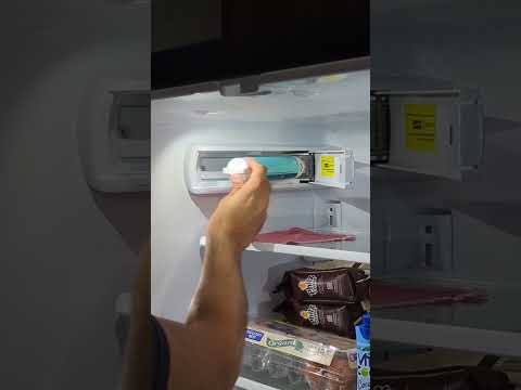 reset GE fridge replace filter light! I didn't see other videos on this, so here's how I do it.