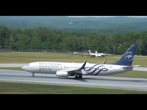 Delta Sky Team 737 visits Burlington Vermont! Planespotting at Burlington International Airport.