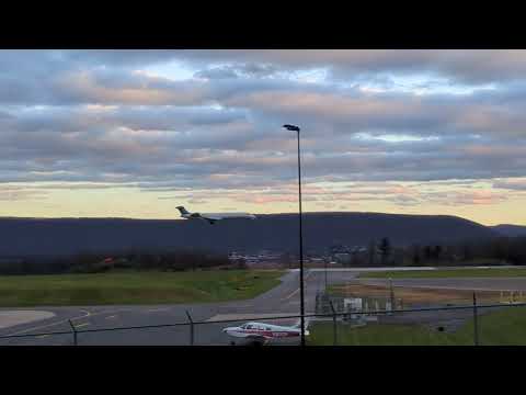 United Express CRJ-550 Landing at State College Regional Airport