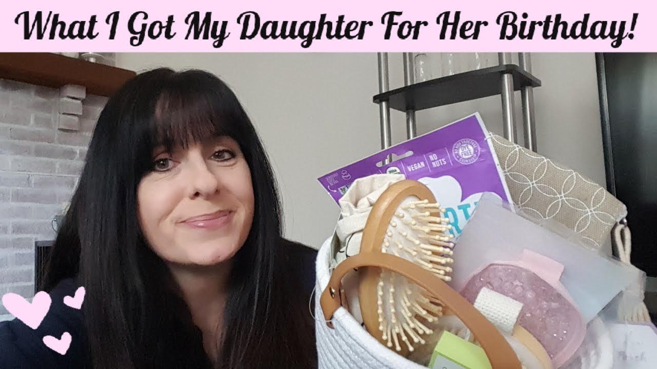 What I Put in my Daughter's Birthday Basket | Young Adults Gift Basket Ideas