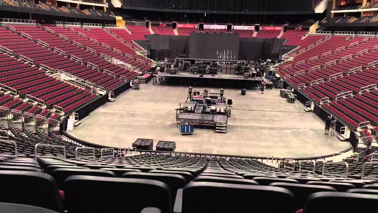 Time to set up the stage