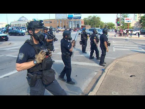 Dallas police to limit use of force against protesters, report reveals