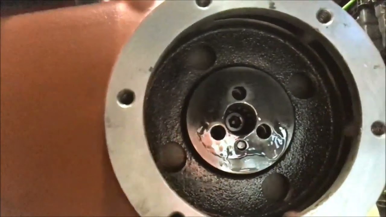Removal and painting the 990's fuel injection pump Pt11