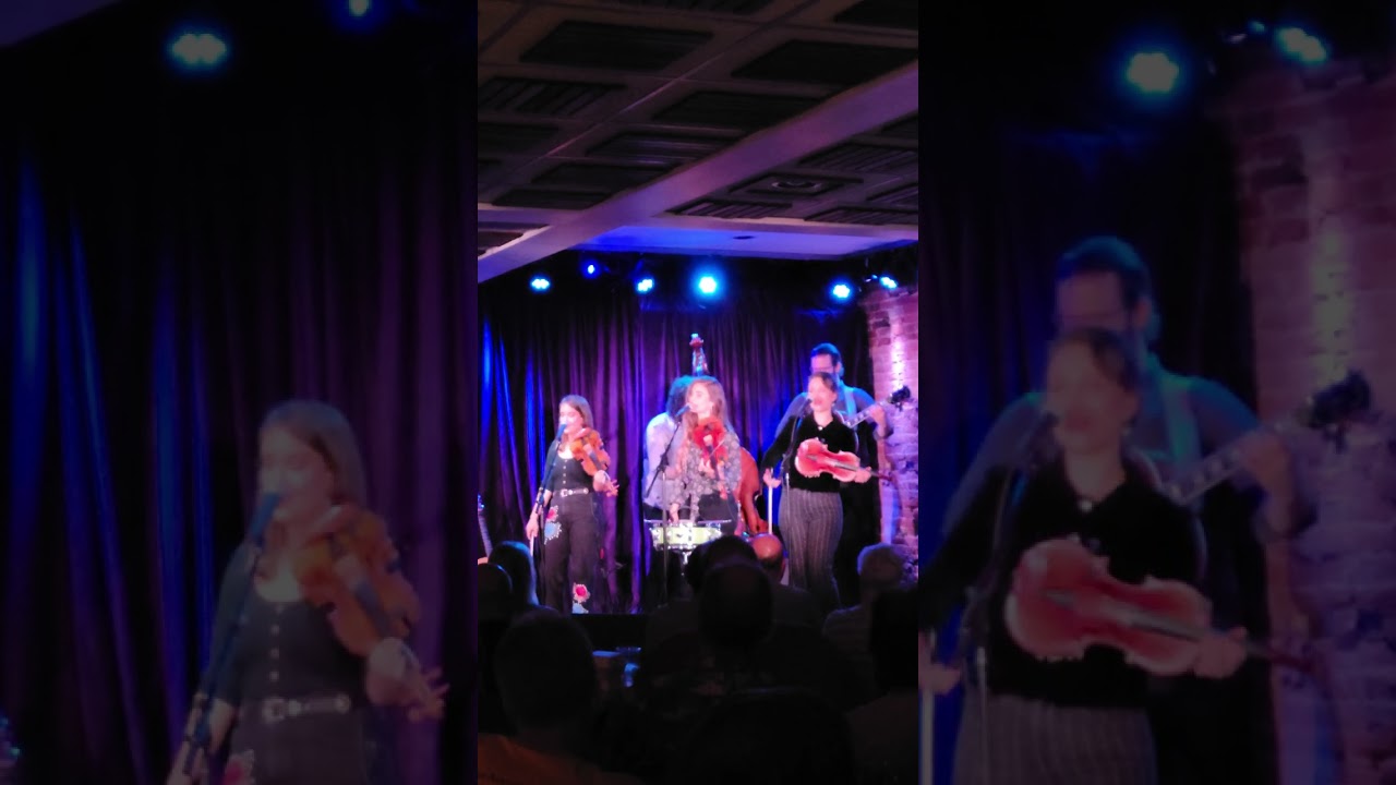 In Focus: The Quebe Sisters at Caffe Lena