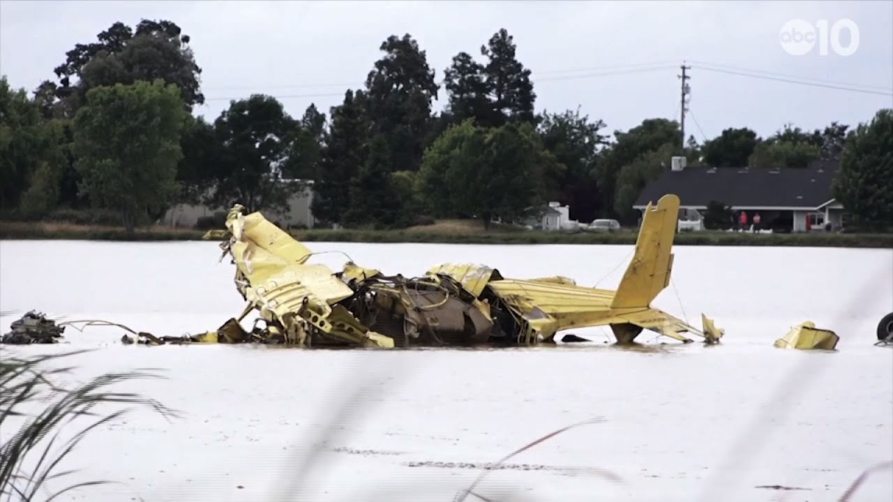 Authorities: crop-dusters collide, 2 pilots killed